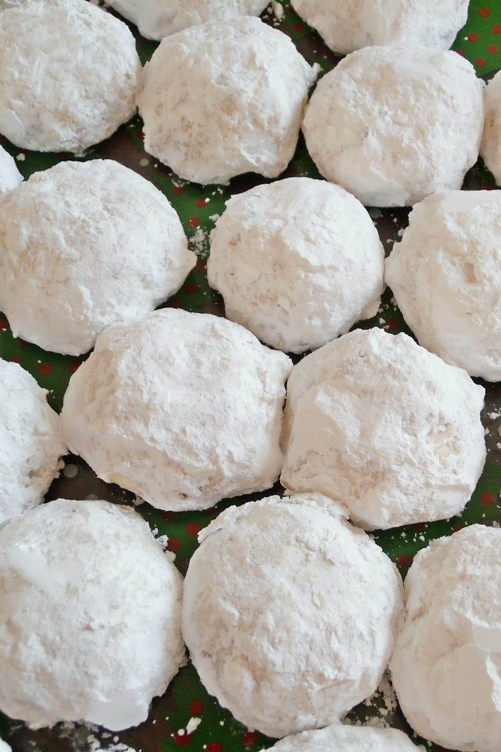 Betty Crocker Snowball Cookies: A Holiday Favorite - Jam Hands